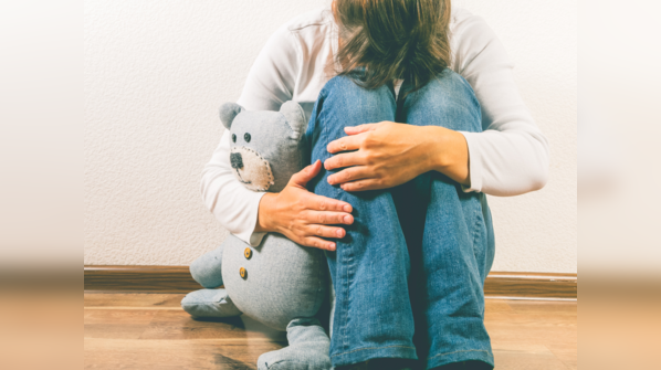 6 signs that show you are emotionally drained and how to improve it