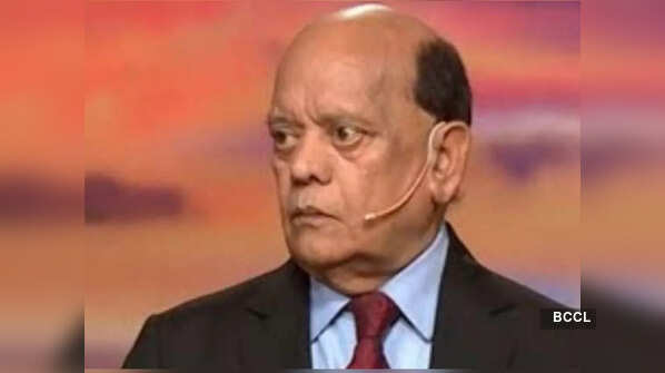 Raju Srivastava cremated; Sunil Pal, Ahsaan Qureshi and Surendra Sharma ...