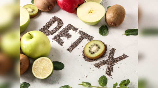 Garlic Benefits: 5 benefits of eating 1 raw garlic daily