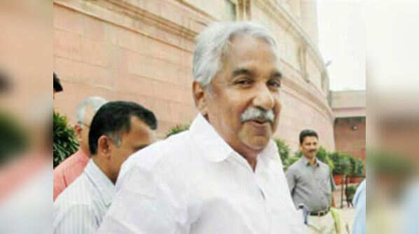Paid Kerala CM Chandy aide Rs 1.9cr, says solar scam accused