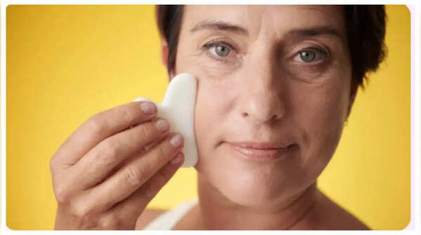 5 symptoms of kidney disease, as seen on face and neck