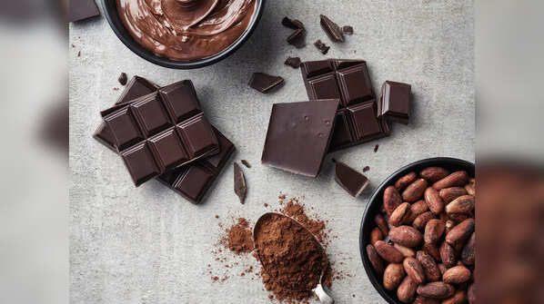 5 ways chocolate can actually help us feel happier