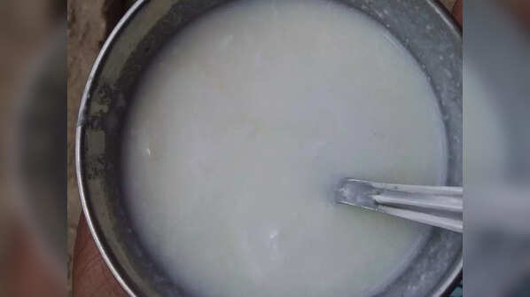 Easy tips to prevent curd from curdling up in soups and curries