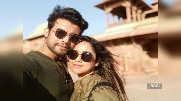 Actors Sohini Sarkar and Rano Joy set some major couple goals; see pics