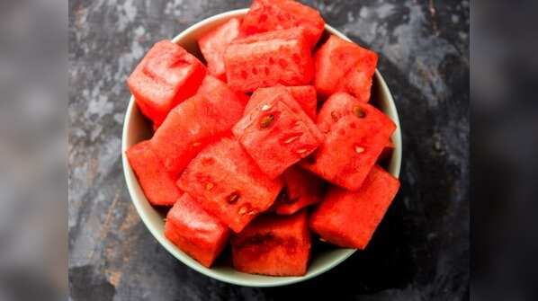 Watermelon at Night: 3 valid reasons you should STOP having watermelon ...