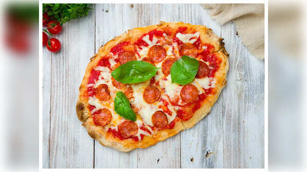 What is a Pinsa and how is it different from a regular Pizza?