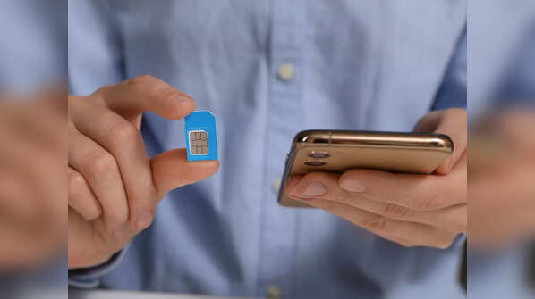 Can you extract gold from old SIM cards?