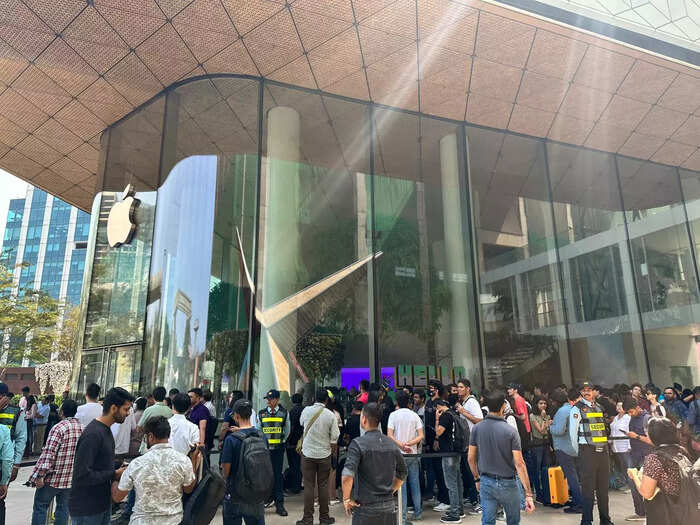 Apple Store in Mumbai: India’s first Apple Store has officially opened ...