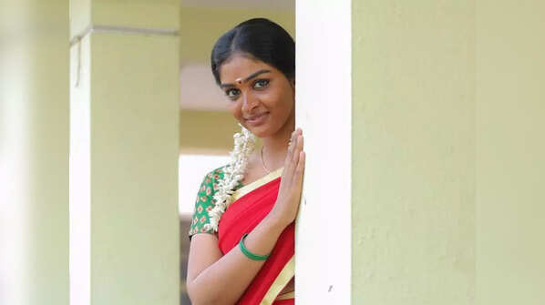 Exclusive! Karthigai Deepam actress Arthika opens up about her initial ...