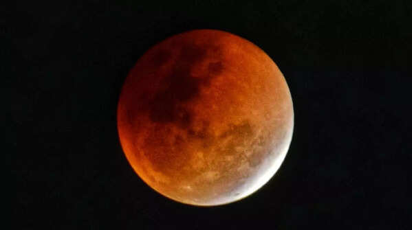 7 longest lunar eclipses in the history of humanity