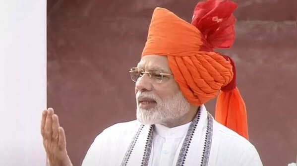PM Modi picks multicolour leheriya turban for Independence Day ...
