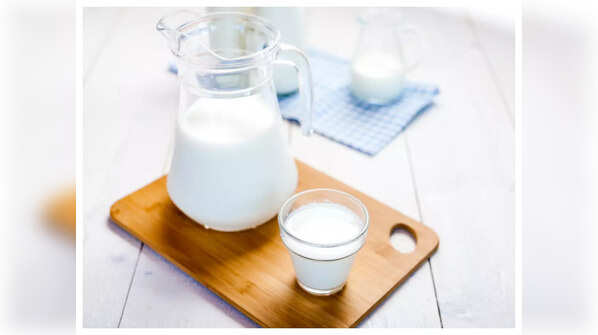 Hot Milk vs Cold Milk: Which is better; Hot or Cold milk? Here’s what ...