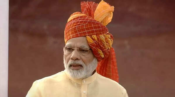PM Modi picks multicolour leheriya turban for Independence Day ...