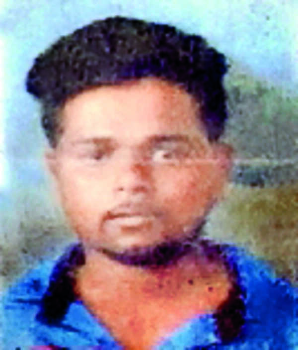 Murder Accused Stabbed To Death Outside City Court | Surat News - Times of India