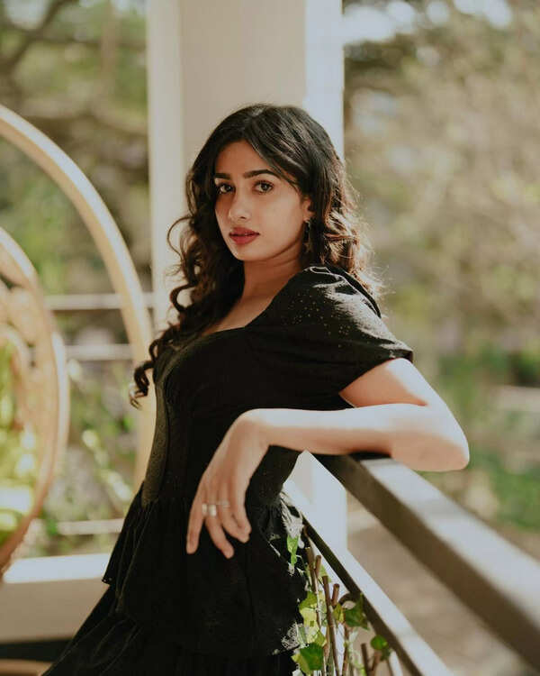 Padavi Poorva - Official Trailer