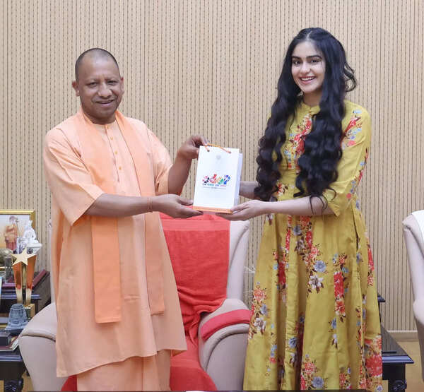 CM Yogi Adityanath meets makers of 'The Kerala Story' in Lucknow | Hindi Movie News - Times of India