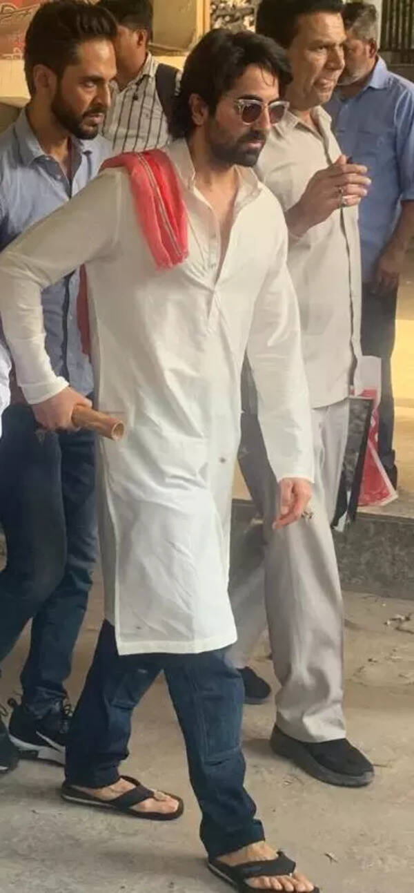 Ayushmann, Aparshakti bid an emotional farewell to their father | Hindi Movie News - Times of India