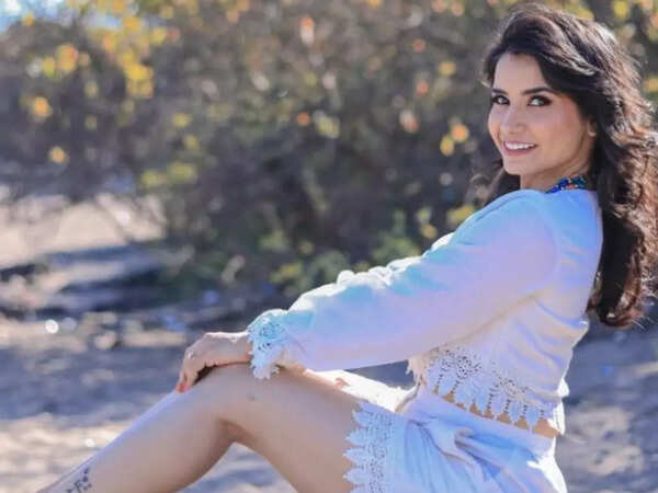 Priya Rajda of 'Taarak' is in touch with Jennifer Mistry; Says, "Asit ...