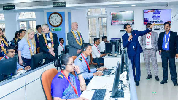 G20 delegates visit BMC headquarters | Mumbai News - Times of India