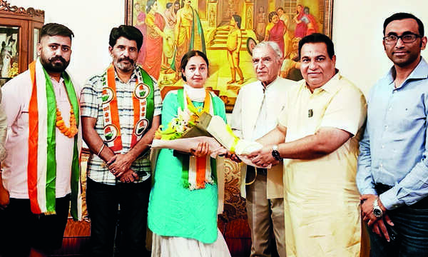 Mehta Dumps Aap For Cong, Bjp Now Largest Party In Mc | Chandigarh News ...