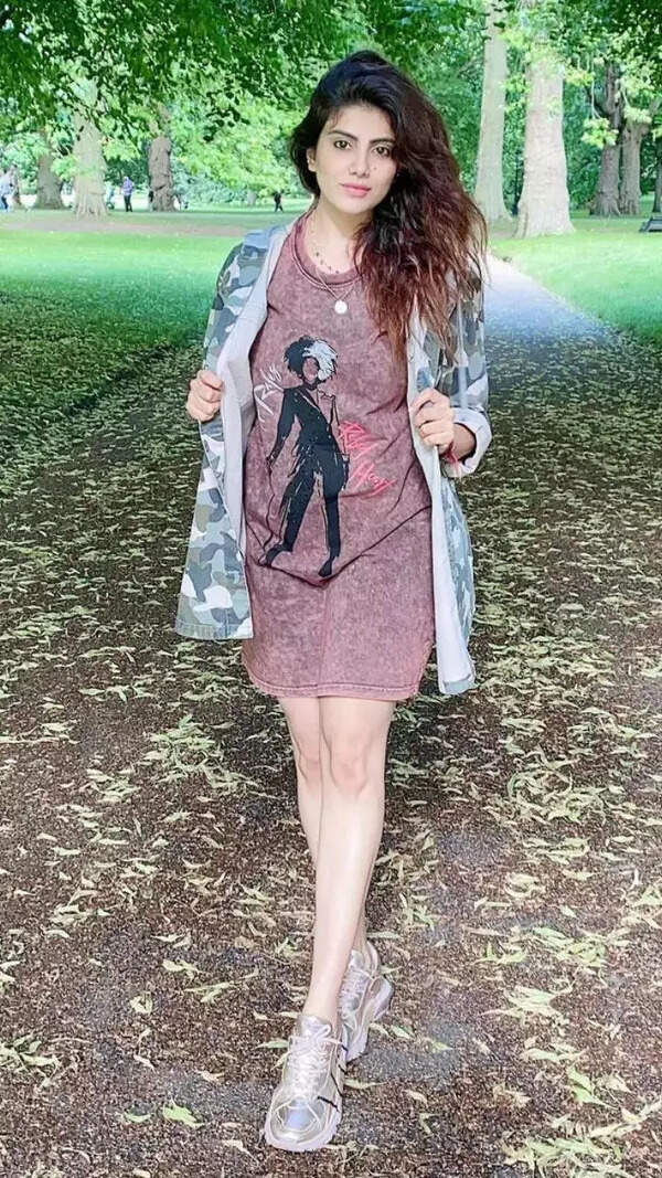 Actress Puja Joshi shares BTS video from her upcoming project ...