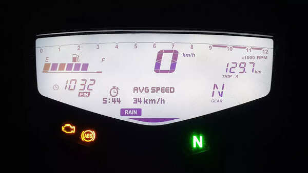 Tvs Apache Rtr 160 2v Review: TVS Apache RTR 160 2v Review: Retro ...