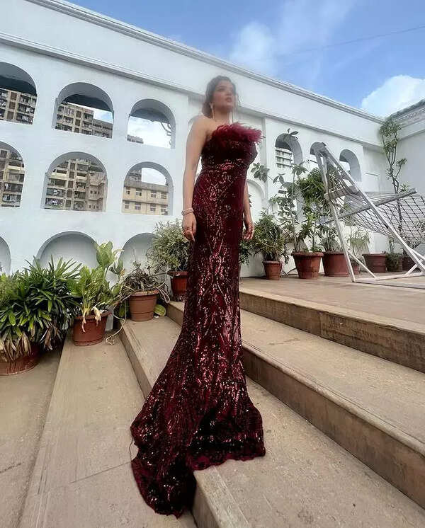 Monalisa shows her glamour in THESE pictures | Bhojpuri Movie News ...