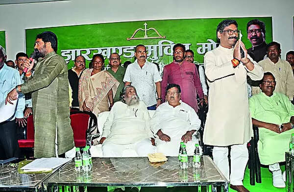 JMM vice president Champai Soren takes oath as CM of Jharkhand