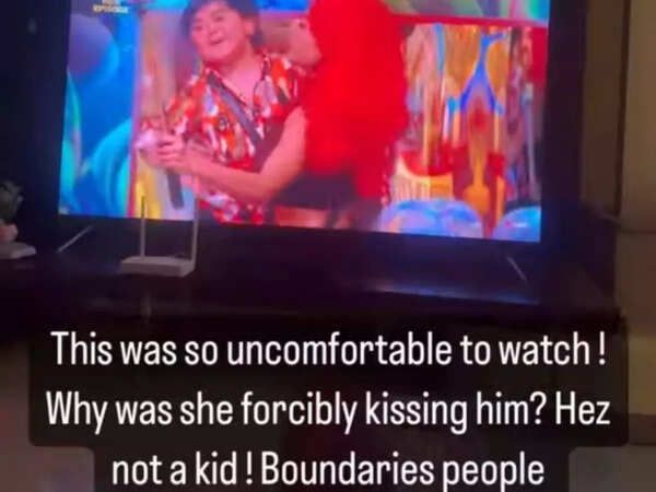 Bigg Boss Ott 2 Uorfi Javed Reacts To Manisha Ranis Forced Kiss On