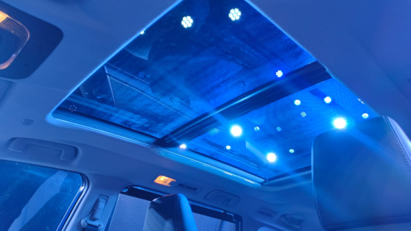 Maruti Suzuki Invicto Features: Maruti Suzuki Invicto: Variant wise ...