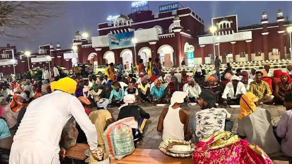 In Punjab's Tarn Taran district, villagers come forward to lend helping ...