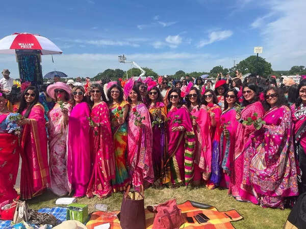 Sari walkathon in London with 500 women of Indian origin to coincide ...