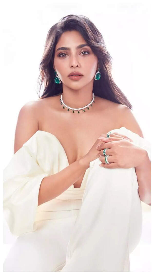 Home Decor brand D’Decor launches its new campaign - ‘Curtains You Will Love to Draw’ featuring ...