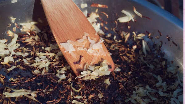 How to salvage burnt vegetable curry - Times of India