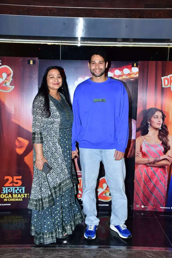 Aditya Roy Kapur, Siddhant Chaturvedi, Navya Naveli Nanda, Suhana Khan: Celebs attend Ayushmann ...