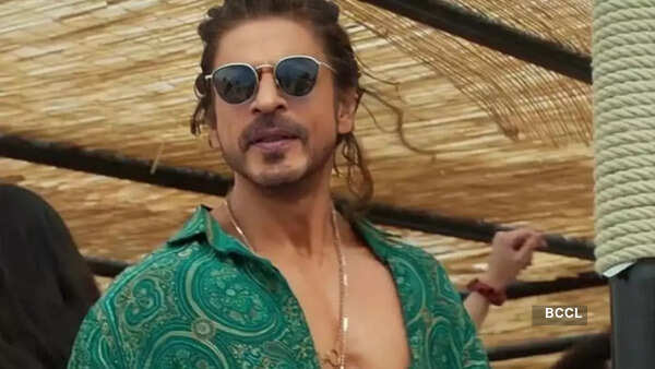 Shah Rukh Khan's iconic paisley shirt in 'Pathaan' revives Kashmiri ...
