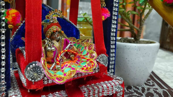 Krishna Janmashtami 2023: 5 delicious Panjiri recipes that can be made ...