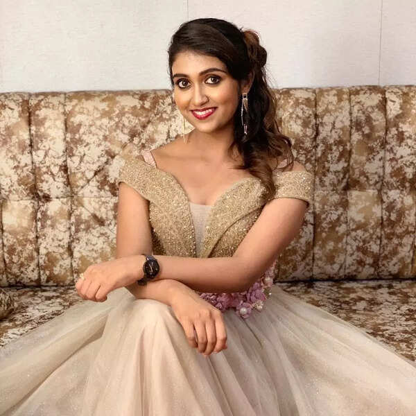 'Sairat' fame Rinku Rajguru gears up for Telugu film debut; find out ...