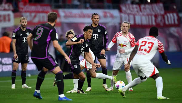 Mostly Sane aka Prajakta Koli gets engaged to long-time boyfriend ...