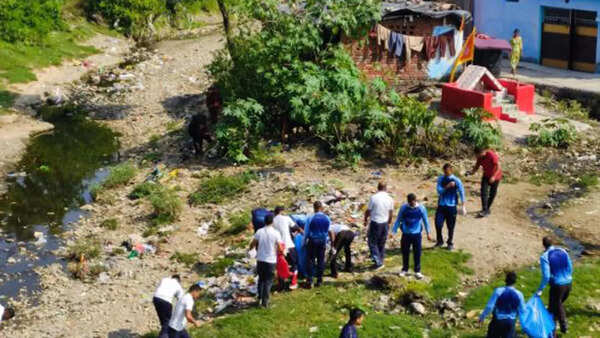 Over 1,200 Army men participate in cleanliness drive in Dehradun to ...