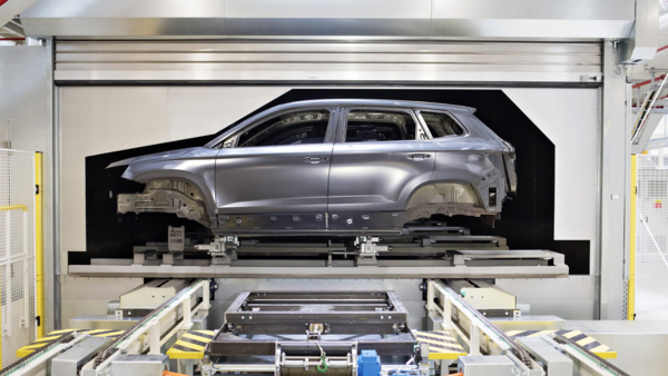 Car-making secrets that you didn't know: Using bird feathers to baking ...