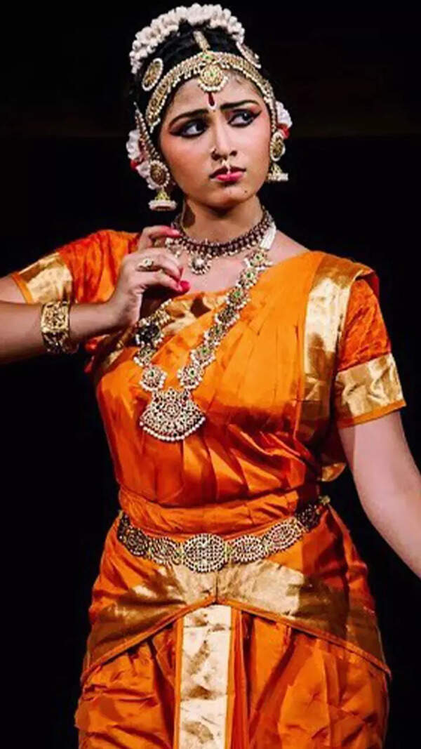 ‘The Vaccine War': Vivek Ranjan Agnihotri unveils Nana Patekar’s character from the film | Hindi ...