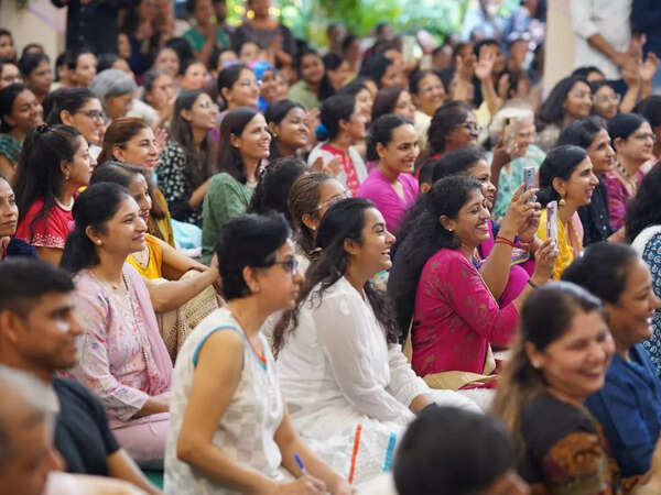 Paresh Rawal launches Dr. Hansaji Yogendra's book '7 Rules to Reset ...