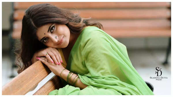 'Bodhon' Trailer: Sandipta Sen and Koushik Roy starrer 'Bodhon ...