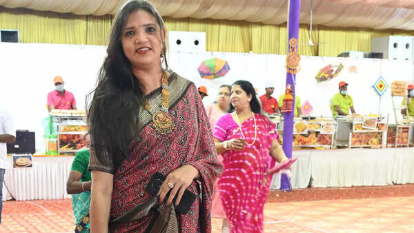 Neelima Rani looked gorgeous in a beautiful sari at Rajasthan Bazaar ...