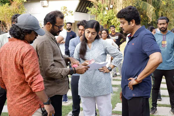 Meera Jasmine plays bold, independent woman in M Padmakumar film ...