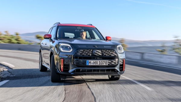 New Mini Countryman JCW revealed: 300 hp, 400 Nm torque - Times of India