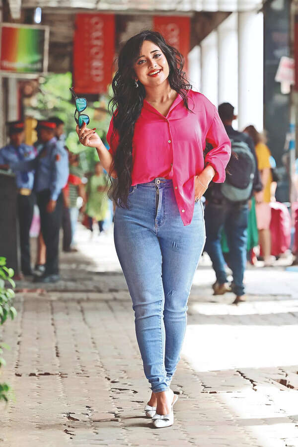 Working with Dev is a dream come true: Soumitrisha Kundu | Bengali ...