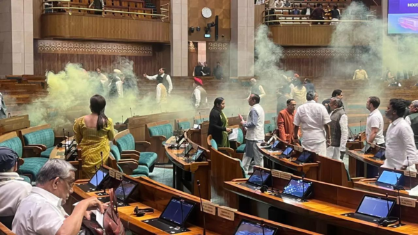 TMC leader Mahua Moitra physically removed from Krishi Bhawan by women cops, video goes viral