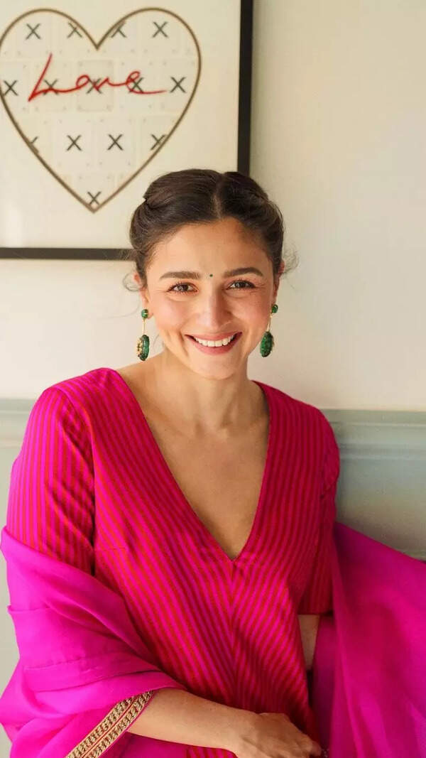 Actress Shiyara Sharmi announces her exit from the TV show 'Ponni ...